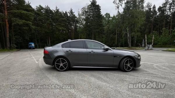 Pelēks Jaguar XE 2019 Tallina, ar dzinēja tilpumu 2.00 L un nobraukumu 135 tūkst. km par 19500 €, foto 3 vietnē AUTOMOTO.COM.LV