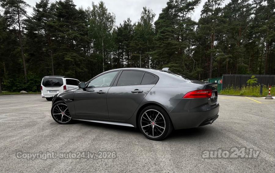 Pelēks Jaguar XE 2019 Tallina, ar dzinēja tilpumu 2.00 L un nobraukumu 135 tūkst. km par 19500 €, foto 7 vietnē AUTOMOTO.COM.LV
