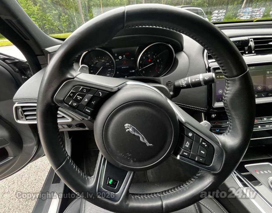 Pelēks Jaguar XE 2019 Tallina, ar dzinēja tilpumu 2.00 L un nobraukumu 135 tūkst. km par 19500 €, foto 8 vietnē AUTOMOTO.COM.LV