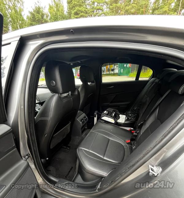 Pelēks Jaguar XE 2019 Tallina, ar dzinēja tilpumu 2.00 L un nobraukumu 135 tūkst. km par 19500 €, foto 10 vietnē AUTOMOTO.COM.LV