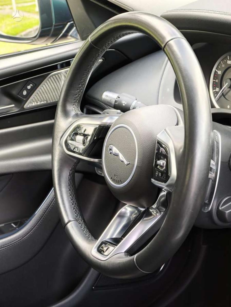 Серый Ягуар XE 2019 в Вильнюс, объемом двигателя 2.00 л и пробегом 151 тыс. км за 17500 €, фото 15 на AUTOMOTO.COM.LV