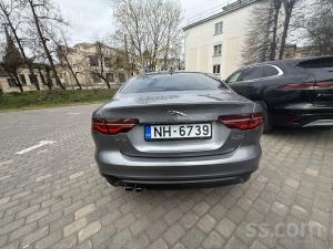 Серый Ягуар XE 2020 в Рига, объемом двигателя 2.00 л и пробегом 87 тыс. км за 24000 €, фото 7 на AUTOMOTO.COM.LV