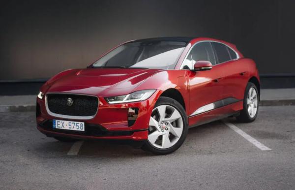 Red Jaguar XE 2018 in Riga, with an engine capacity of 0.00 L and mileage of 139 thousand km for 36500 €, photo 1 on AUTOMOTO.COM.LV