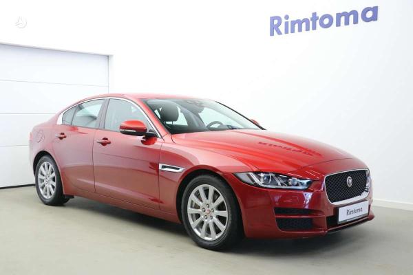 Sarkans Jaguar XE 2015 Viļņa, ar dzinēja tilpumu 2.00 L un nobraukumu 48 tūkst. km par 11950 €, foto 1 vietnē AUTOMOTO.COM.LV