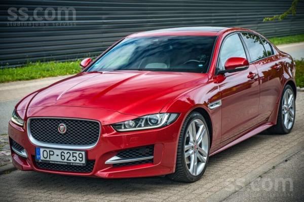 Красный Ягуар XE 2015 в Рига, объемом двигателя 2.00 л и пробегом 183 тыс. км за 5990 €, фото 1 на AUTOMOTO.COM.LV