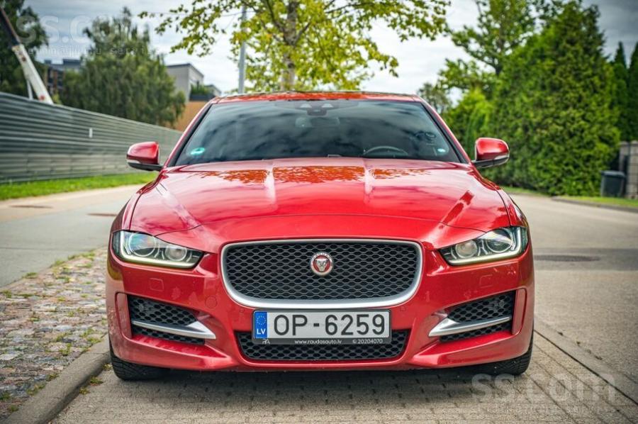 Sarkans Jaguar XE 2015 Rīga, ar dzinēja tilpumu 2.00 L un nobraukumu 183 tūkst. km par 5990 €, foto 3 vietnē AUTOMOTO.COM.LV