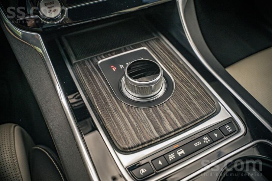 Sarkans Jaguar XE 2015 Rīga, ar dzinēja tilpumu 2.00 L un nobraukumu 183 tūkst. km par 5990 €, foto 10 vietnē AUTOMOTO.COM.LV