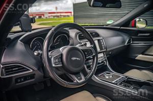 Sarkans Jaguar XE 2015 Rīga, ar dzinēja tilpumu 2.00 L un nobraukumu 183 tūkst. km par 5990 €, foto 12 vietnē AUTOMOTO.COM.LV