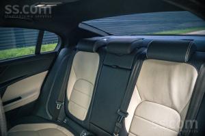 Sarkans Jaguar XE 2015 Rīga, ar dzinēja tilpumu 2.00 L un nobraukumu 183 tūkst. km par 5990 €, foto 16 vietnē AUTOMOTO.COM.LV