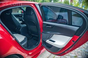 Sarkans Jaguar XE 2015 Rīga, ar dzinēja tilpumu 2.00 L un nobraukumu 183 tūkst. km par 5990 €, foto 20 vietnē AUTOMOTO.COM.LV