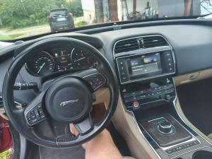 Red Jaguar XE 2016 in Vilnius, with an engine capacity of 2.00 L and mileage of 168 thousand km for 7700 €, photo 15 on AUTOMOTO.COM.LV