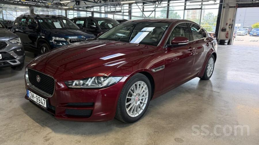 Red Jaguar XE 2016 in Riga, with an engine capacity of 2.00 L and mileage of 87 thousand km for 8900 €, photo 1 on AUTOMOTO.COM.LV