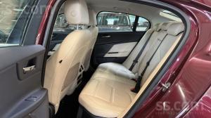 Red Jaguar XE 2016 in Riga, with an engine capacity of 2.00 L and mileage of 87 thousand km for 8900 €, photo 13 on AUTOMOTO.COM.LV