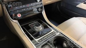 Red Jaguar XE 2016 in Riga, with an engine capacity of 2.00 L and mileage of 87 thousand km for 8900 €, photo 23 on AUTOMOTO.COM.LV
