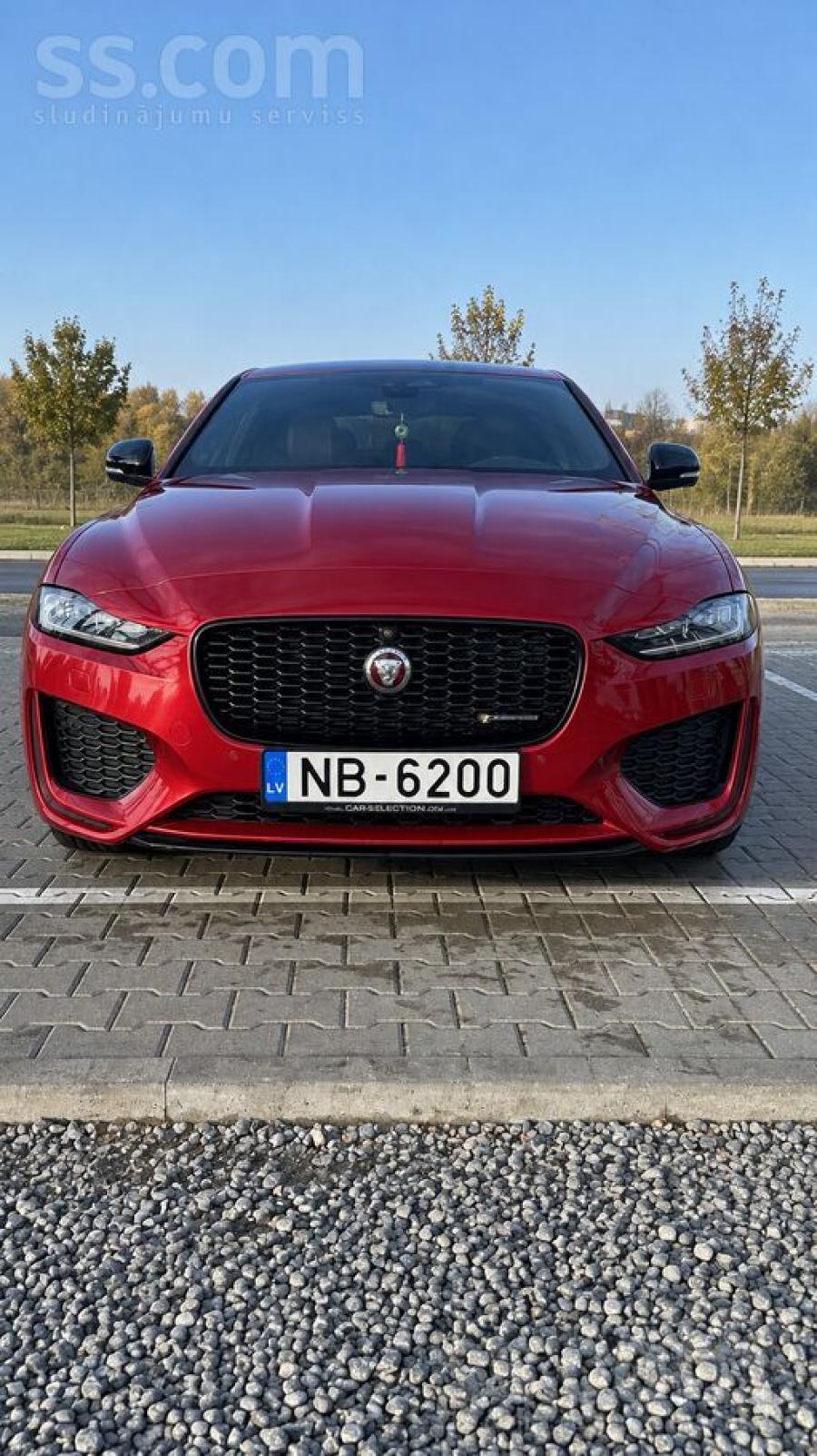 Red Jaguar XE 2021 in Riga, with an engine capacity of 2.00 L and mileage of 112 thousand km for 28000 €, photo 1 on AUTOMOTO.COM.LV