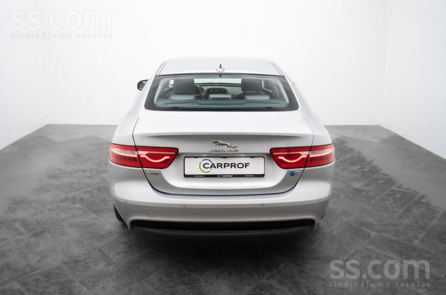 Jaguar XE 2016 in Tallinn, with an engine capacity of 2.00 L and mileage of 180 thousand km for 7999 €, photo 6 on AUTOMOTO.COM.LV