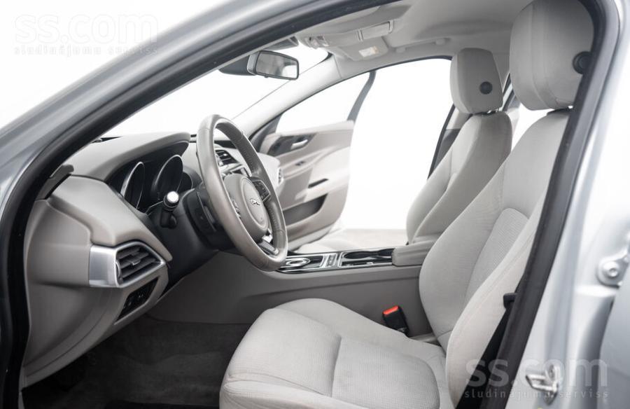 Jaguar XE 2016 in Tallinn, with an engine capacity of 2.00 L and mileage of 180 thousand km for 7999 €, photo 8 on AUTOMOTO.COM.LV