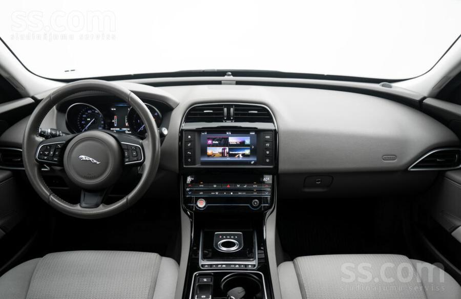 Jaguar XE 2016 in Tallinn, with an engine capacity of 2.00 L and mileage of 180 thousand km for 7999 €, photo 13 on AUTOMOTO.COM.LV