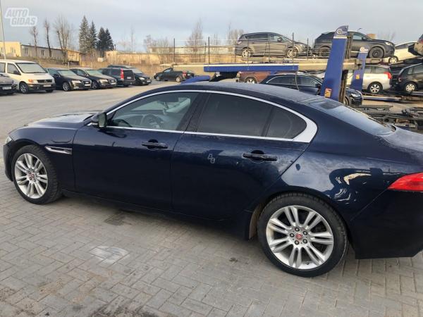Jaguar XE 2016 Tauragė, ar dzinēja tilpumu 2.00 L un nobraukumu 176 tūkst. km par 7299 €, foto 3 vietnē AUTOMOTO.COM.LV