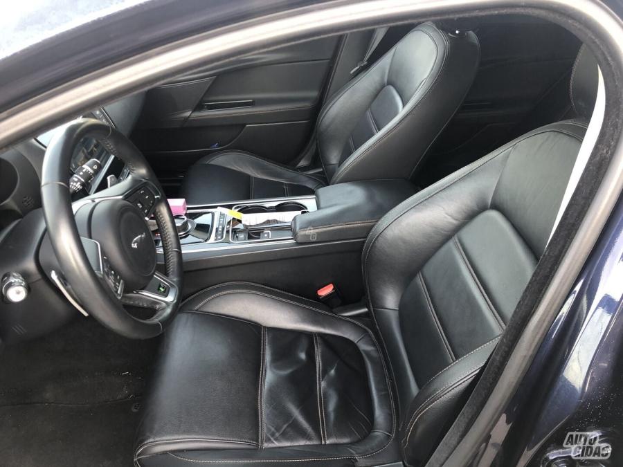 Jaguar XE 2016 Tauragė, ar dzinēja tilpumu 2.00 L un nobraukumu 176 tūkst. km par 7299 €, foto 12 vietnē AUTOMOTO.COM.LV