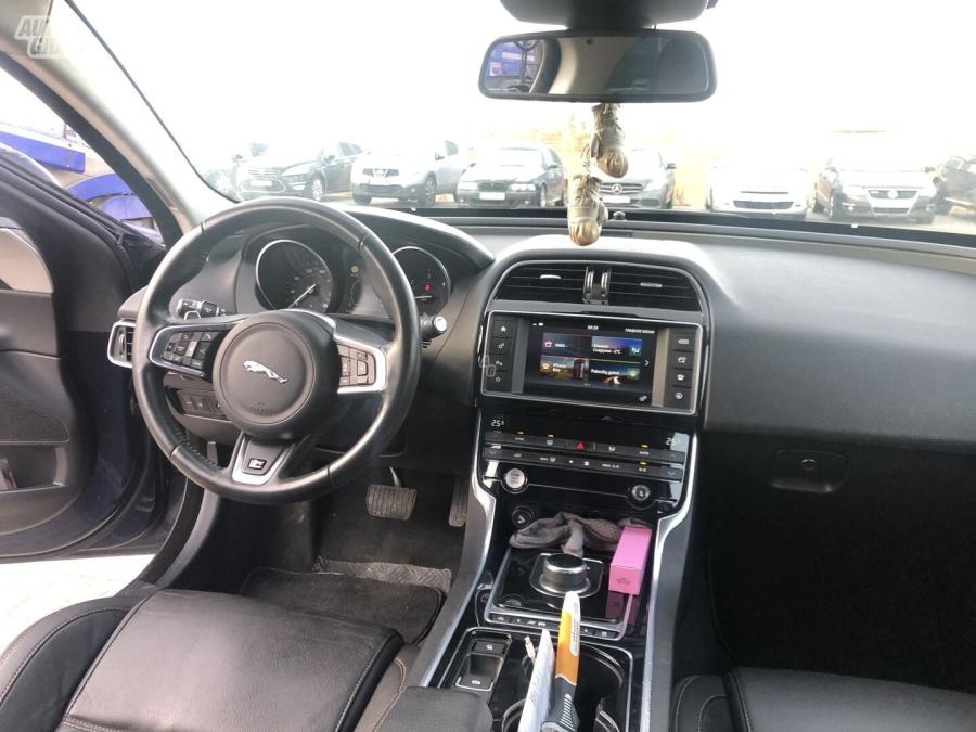 Jaguar XE 2016 Tauragė, ar dzinēja tilpumu 2.00 L un nobraukumu 176 tūkst. km par 7299 €, foto 16 vietnē AUTOMOTO.COM.LV