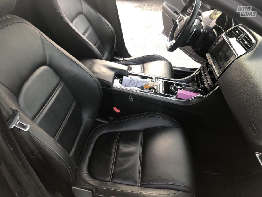 Jaguar XE 2016 Tauragė, ar dzinēja tilpumu 2.00 L un nobraukumu 176 tūkst. km par 7299 €, foto 17 vietnē AUTOMOTO.COM.LV