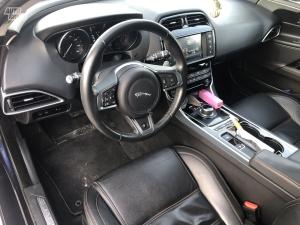 Jaguar XE 2016 Tauragė, ar dzinēja tilpumu 2.00 L un nobraukumu 176 tūkst. km par 7299 €, foto 19 vietnē AUTOMOTO.COM.LV