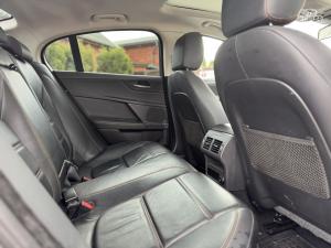 Jaguar XE 2018 in Kretinga, with an engine capacity of 2.00 L and mileage of 168 thousand km for 8995 €, photo 34 on AUTOMOTO.COM.LV