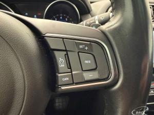 Jaguar XE 2019 Viļņa, ar dzinēja tilpumu 2.00 L un nobraukumu 63 tūkst. km par 17500 €, foto 6 vietnē AUTOMOTO.COM.LV