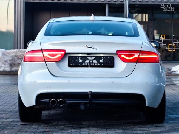 Balts Jaguar XE 2016 Šauļi, ar dzinēja tilpumu 2.00 L un nobraukumu 124 tūkst. km par 11600 €, foto 6 vietnē AUTOMOTO.COM.LV