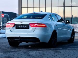 Balts Jaguar XE 2016 Šauļi, ar dzinēja tilpumu 2.00 L un nobraukumu 124 tūkst. km par 11600 €, foto 9 vietnē AUTOMOTO.COM.LV