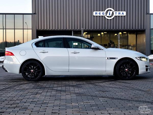 Balts Jaguar XE 2016 Šauļi, ar dzinēja tilpumu 2.00 L un nobraukumu 124 tūkst. km par 11600 €, foto 9 vietnē AUTOMOTO.COM.LV