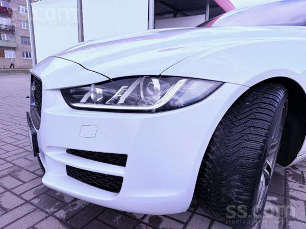 Balts Jaguar XE 2016 Rēzekne, ar dzinēja tilpumu 2.00 L un nobraukumu 201 tūkst. km par 8999 €, foto 5 vietnē AUTOMOTO.COM.LV
