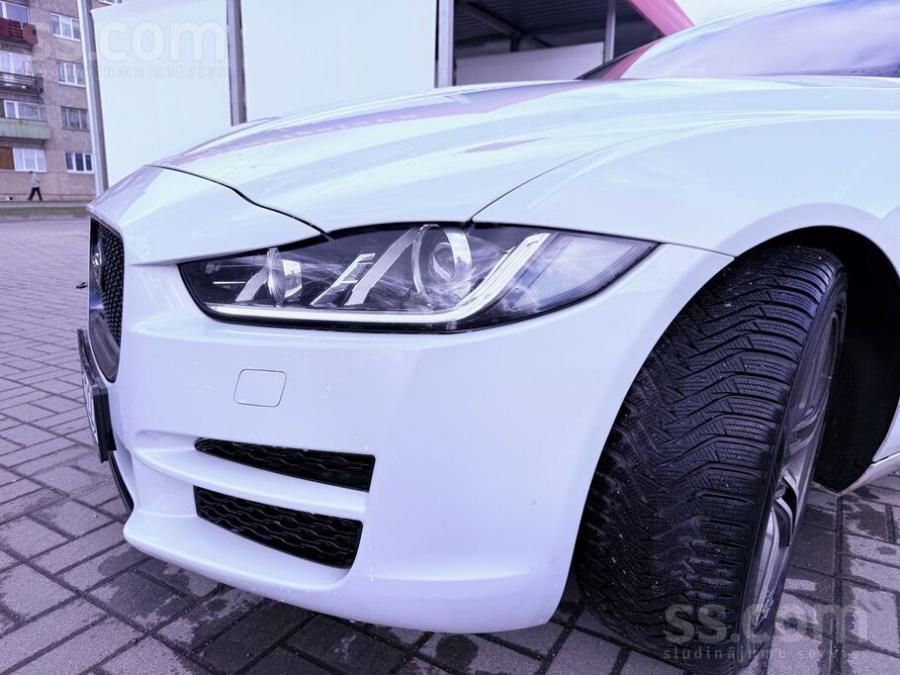 Balts Jaguar XE 2016 Rēzekne, ar dzinēja tilpumu 2.00 L un nobraukumu 201 tūkst. km par 8999 €, foto 6 vietnē AUTOMOTO.COM.LV