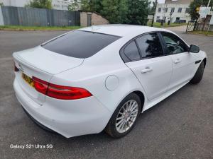 White Jaguar XE 2016 in Jonava, with an engine capacity of 2.00 L and mileage of 102 thousand km for 2999 €, photo 10 on AUTOMOTO.COM.LV