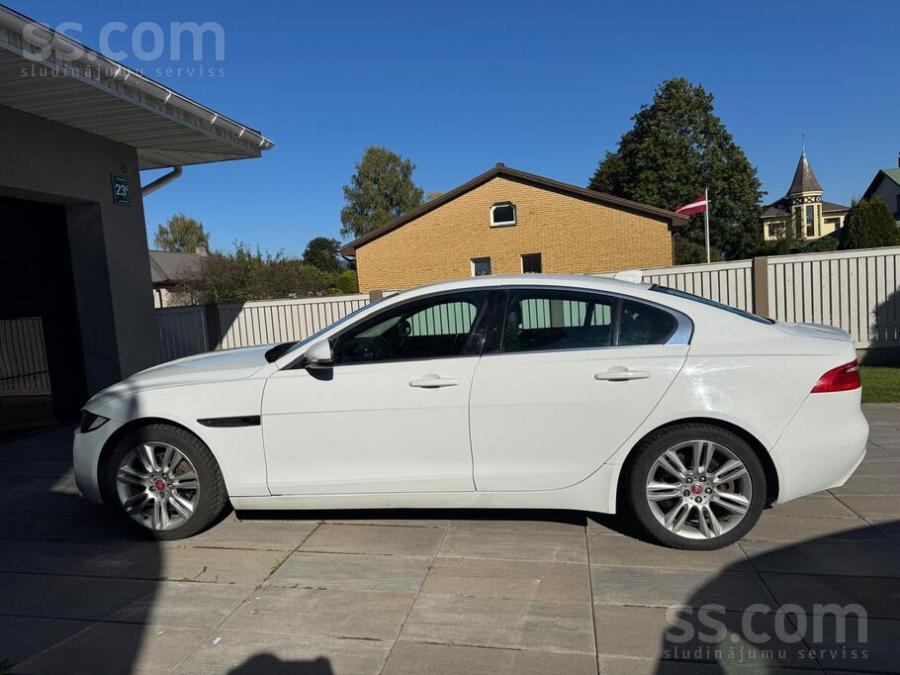 White Jaguar XE 2017 in Riga, with an engine capacity of 2.00 L and mileage of 158 thousand km for 10500 €, photo 1 on AUTOMOTO.COM.LV