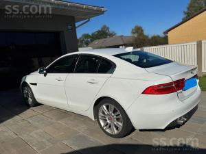 White Jaguar XE 2017 in Riga, with an engine capacity of 2.00 L and mileage of 158 thousand km for 10500 €, photo 18 on AUTOMOTO.COM.LV