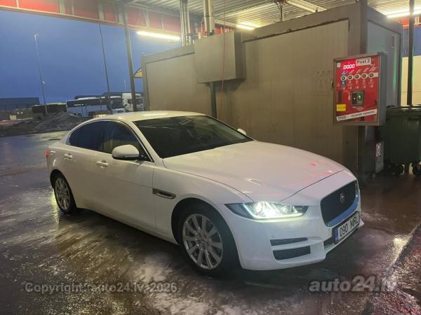 White Jaguar XE 2017 in Tartu, with an engine capacity of 2.00 L and mileage of 136 thousand km for 18000 €, photo 3 on AUTOMOTO.COM.LV
