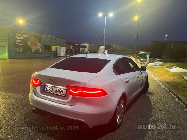 White Jaguar XE 2017 in Tartu, with an engine capacity of 2.00 L and mileage of 136 thousand km for 18000 €, photo 11 on AUTOMOTO.COM.LV