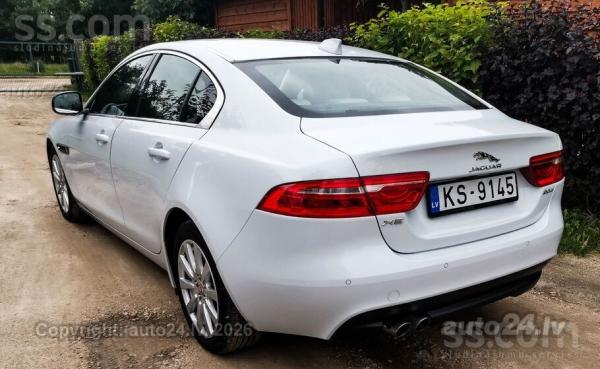 Balts Jaguar XE 2017 Rīga, ar dzinēja tilpumu 2.00 L un nobraukumu 145 tūkst. km par 9500 €, foto 7 vietnē AUTOMOTO.COM.LV