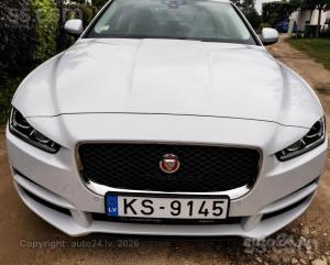 White Jaguar XE 2017 in Riga, with an engine capacity of 2.00 L and mileage of 145 thousand km for 9500 €, photo 11 on AUTOMOTO.COM.LV