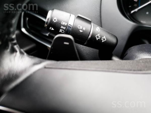 Белый Ягуар XE 2017 в Рига, объемом двигателя 2.00 л и пробегом 145 тыс. км за 9100 €, фото 4 на AUTOMOTO.COM.LV
