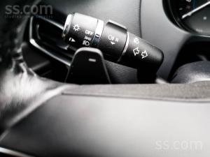 Белый Ягуар XE 2017 в Рига, объемом двигателя 2.00 л и пробегом 145 тыс. км за 9100 €, фото 5 на AUTOMOTO.COM.LV