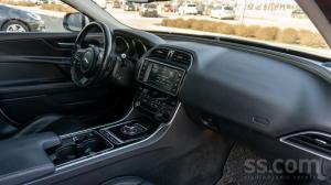 White Jaguar XE 2017 in Riga, with an engine capacity of 2.00 L and mileage of 158 thousand km for 8190 €, photo 11 on AUTOMOTO.COM.LV