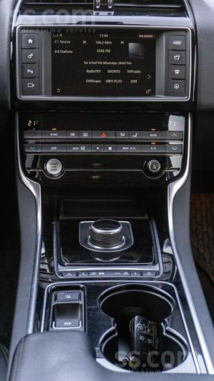 White Jaguar XE 2017 in Riga, with an engine capacity of 2.00 L and mileage of 158 thousand km for 8190 €, photo 13 on AUTOMOTO.COM.LV