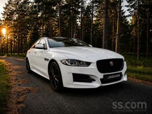 Balts Jaguar XE 2017 Rīga, ar dzinēja tilpumu 2.00 L un nobraukumu 160 tūkst. km par 13000 €, foto  vietnē AUTOMOTO.COM.LV
