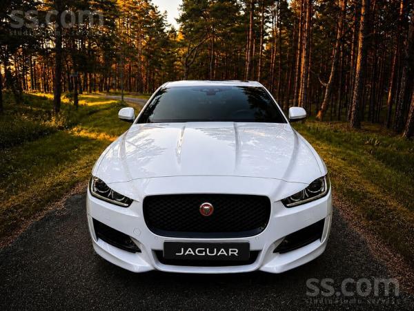 Balts Jaguar XE 2017 Rīga, ar dzinēja tilpumu 2.00 L un nobraukumu 160 tūkst. km par 13000 €, foto 2 vietnē AUTOMOTO.COM.LV