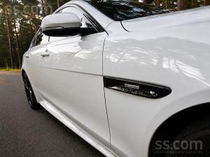 Balts Jaguar XE 2017 Rīga, ar dzinēja tilpumu 2.00 L un nobraukumu 160 tūkst. km par 13000 €, foto 12 vietnē AUTOMOTO.COM.LV