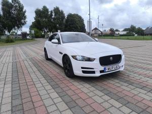 White Jaguar XE 2017 in Vilnius, with an engine capacity of 2.00 L and mileage of 184 thousand km for 9900 €, photo 6 on AUTOMOTO.COM.LV