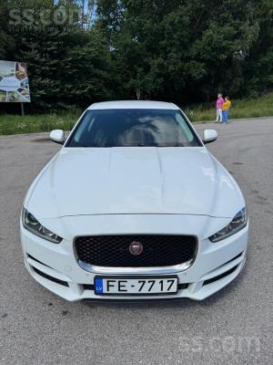 Balts Jaguar XE 2017 Rīga, ar dzinēja tilpumu 2.00 L un nobraukumu 227 tūkst. km par 7499 €, foto 3 vietnē AUTOMOTO.COM.LV